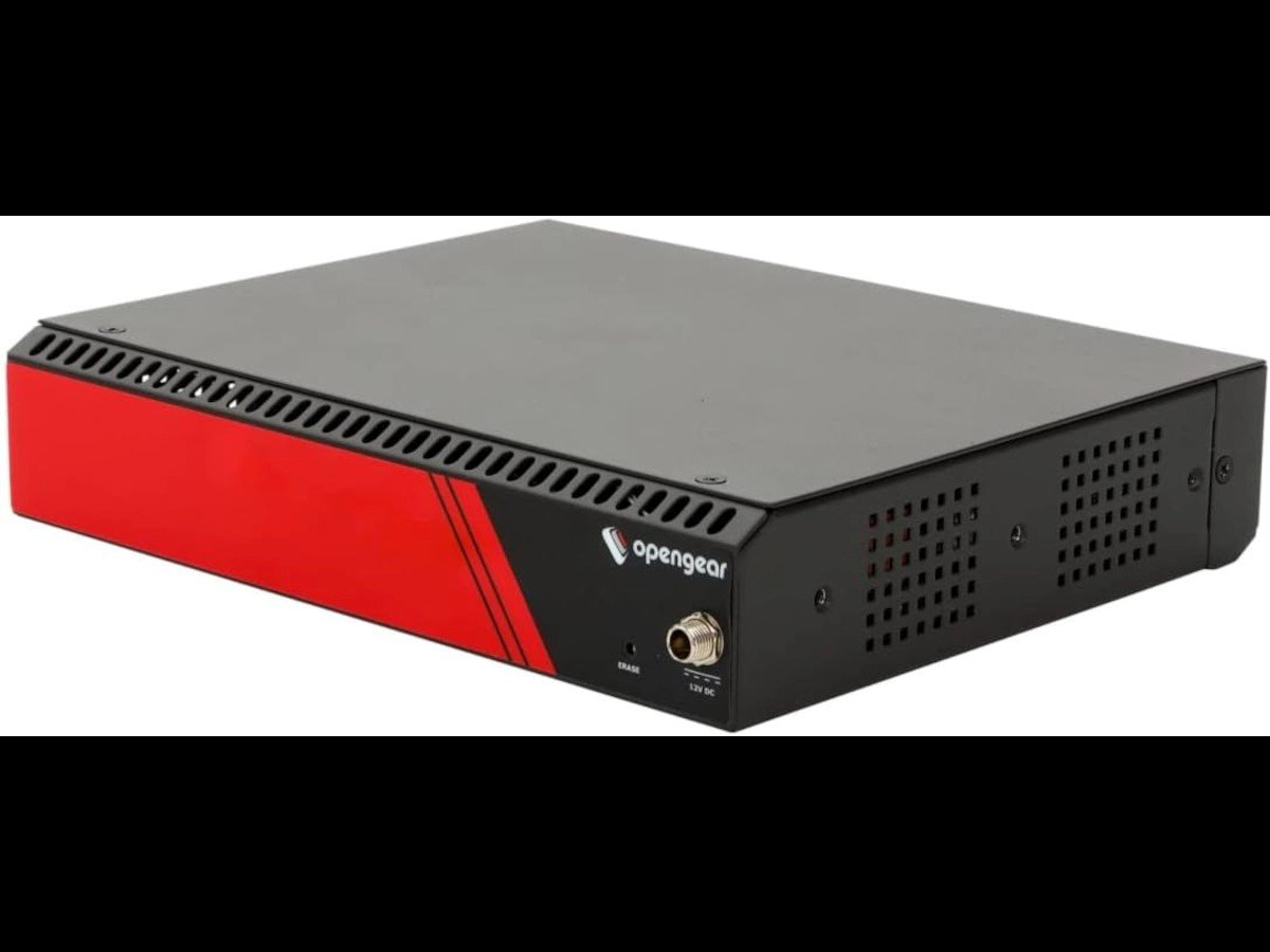 Opengear 8SER 8GBE 4G RAM 1GBE 16G FLASH 1GBE SFP X86 PYTHON DOCKER ...